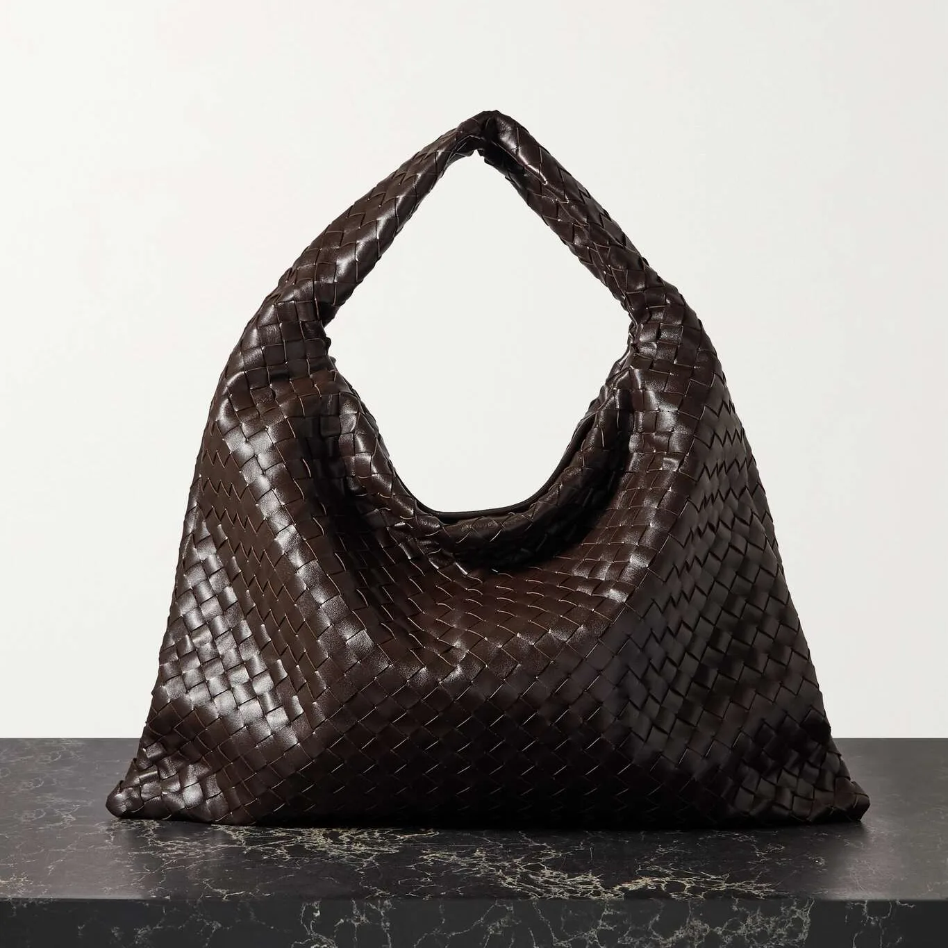 Must-Have Oversized Travel Bags for Daily Use | Clutched UK